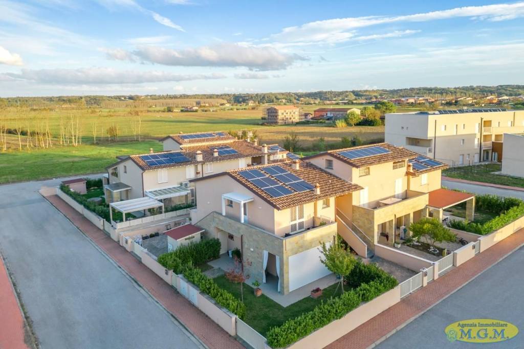 Appartamento in vendita a Bientina via Margherita Hack,, 5