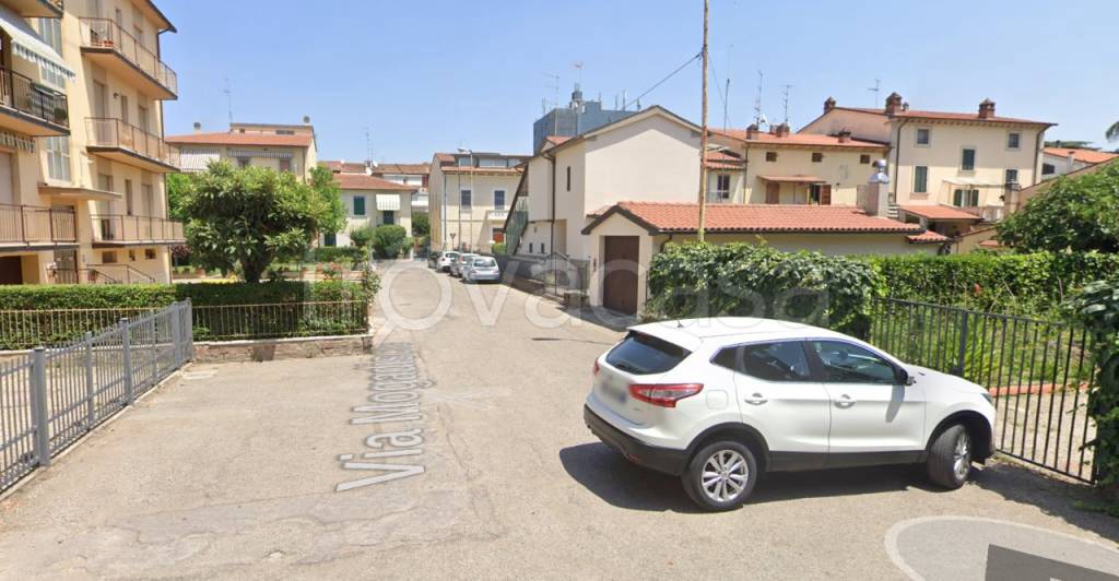 Appartamento all'asta ad Arezzo via Alessandro Manzoni