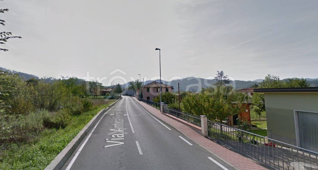 Appartamento all'asta a Brugnato via antica romana