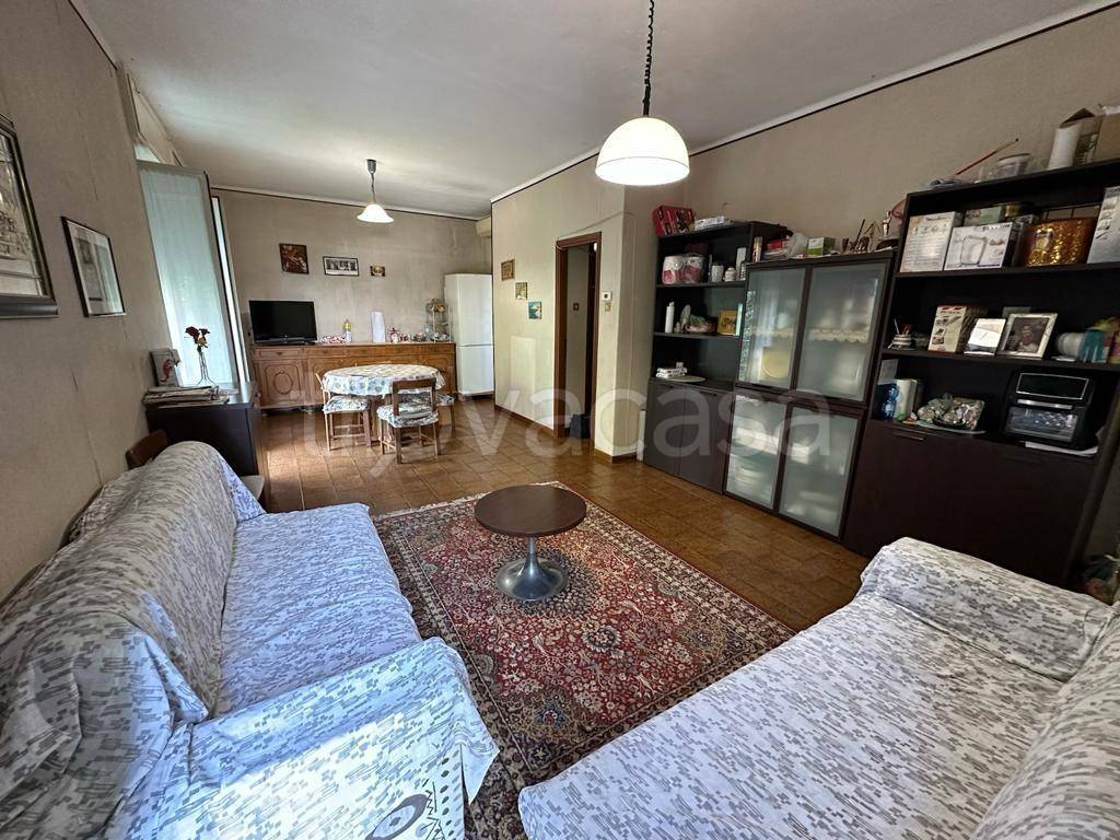 Appartamento in vendita a Calolziocorte via Istria, 7