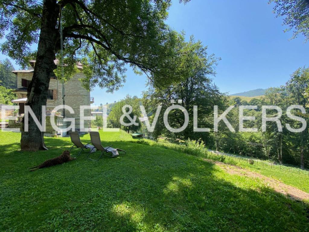 Villa in vendita ad Ala località Sega, 51