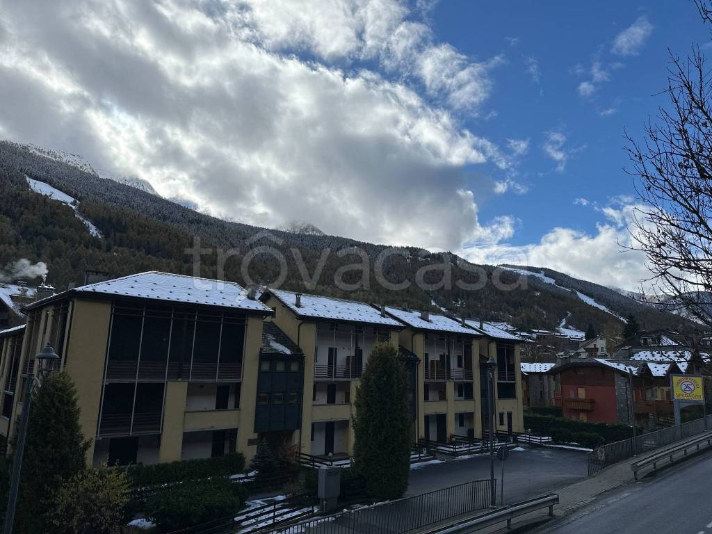 Appartamento in vendita ad Aprica corso Roma, 200