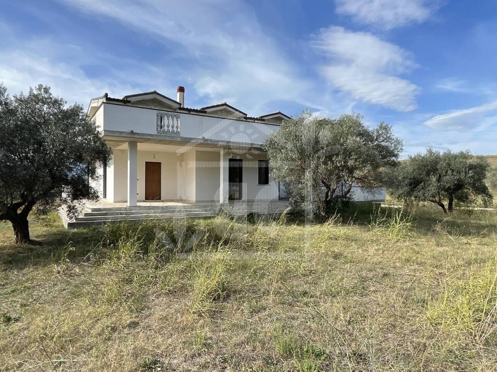 Villa Bifamiliare in vendita a Cepagatti via Ventignano