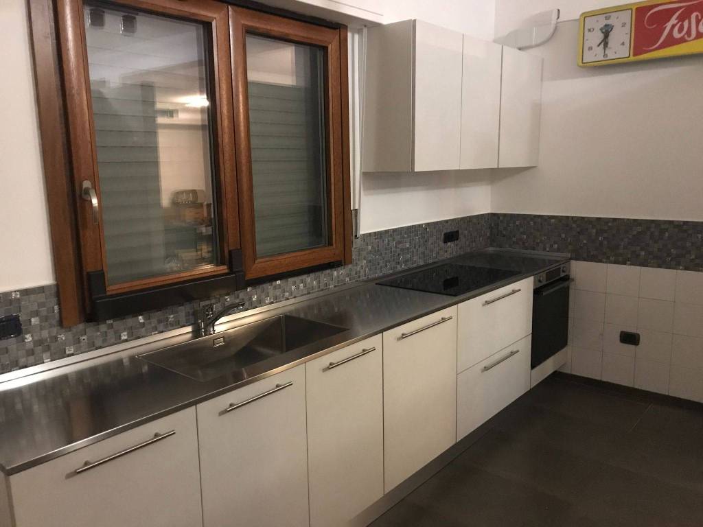 Appartamento in in vendita da privato a Fano via Carlo Cattaneo