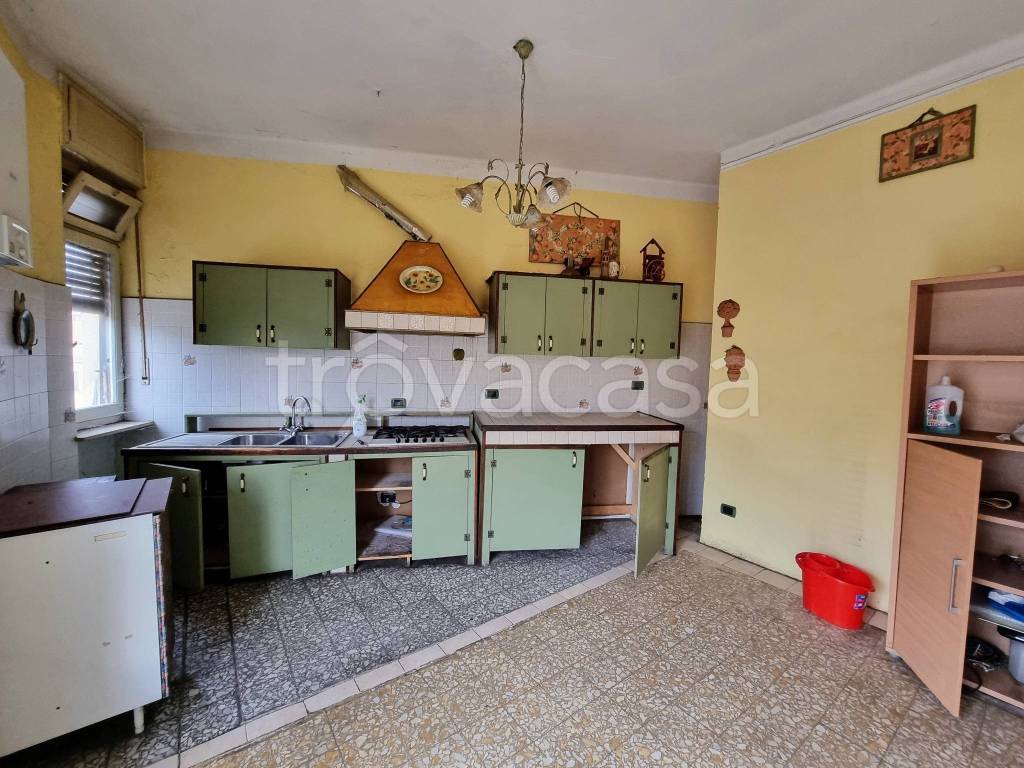 Appartamento in vendita a Valenza largo Costituzione della Repubblica