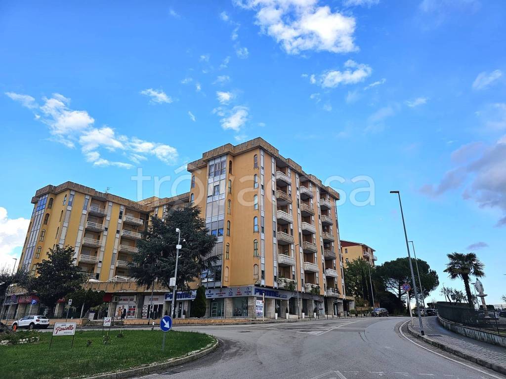 Appartamento in vendita a Benevento via Almerico Meomartini