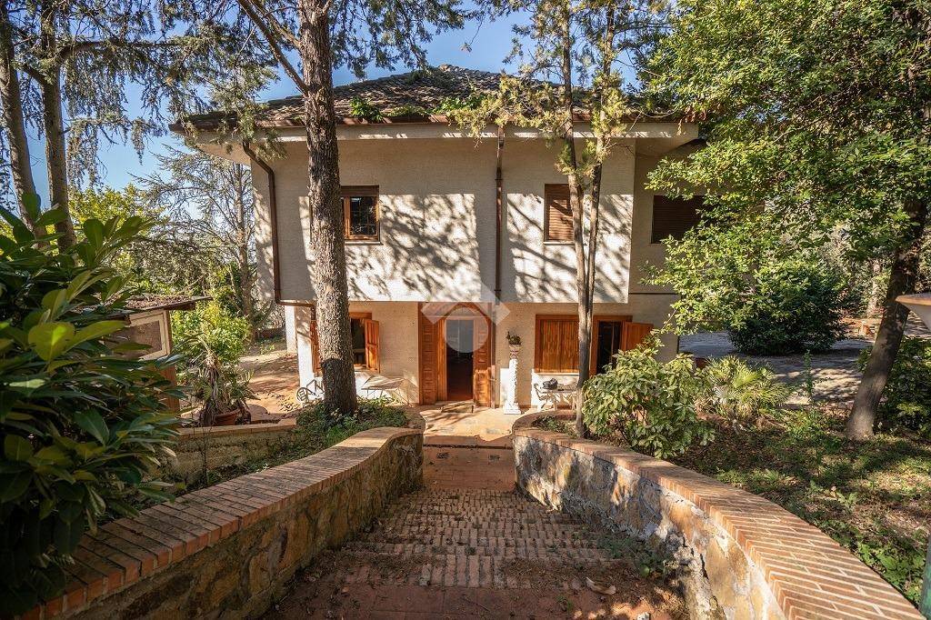 Villa in vendita a Montopoli di Sabina via santa Maria, 10
