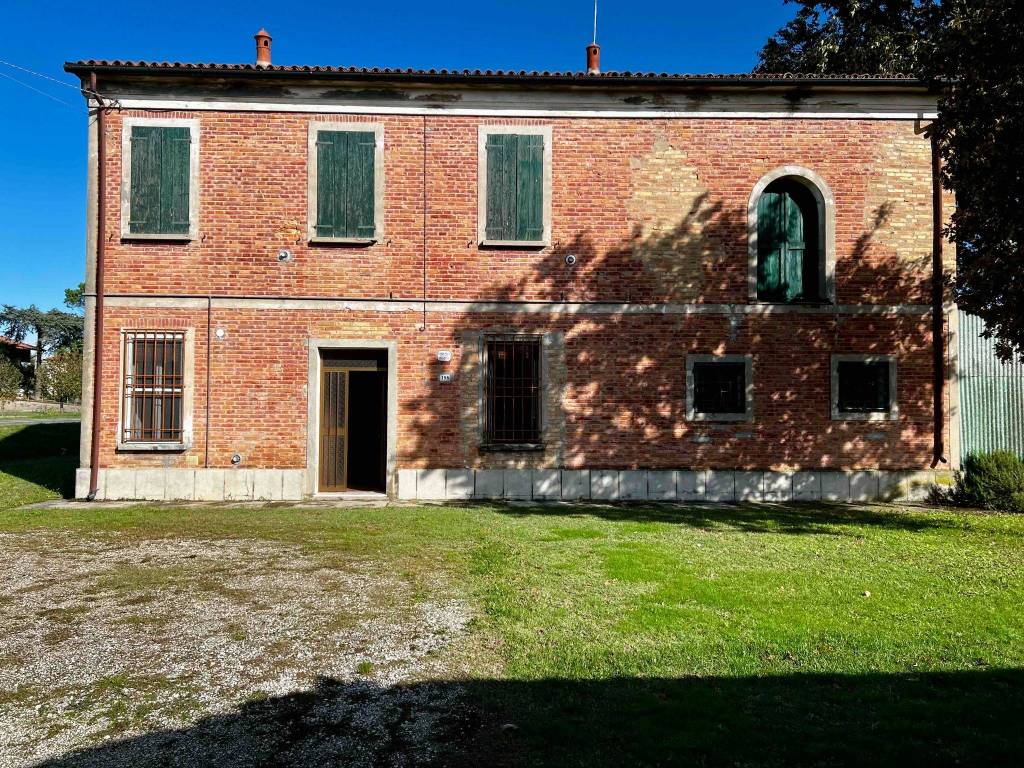 Villa in vendita a Bagnacavallo via Rossetta, 196