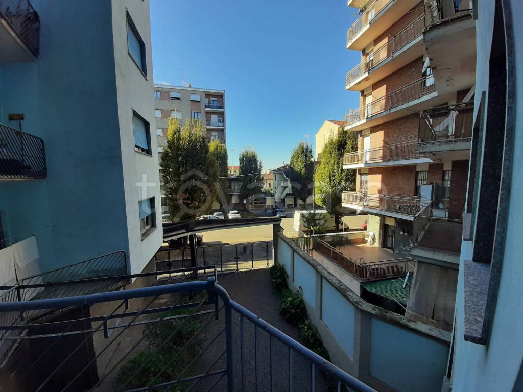 Appartamento in vendita ad Alessandria via Medaglie d'oro