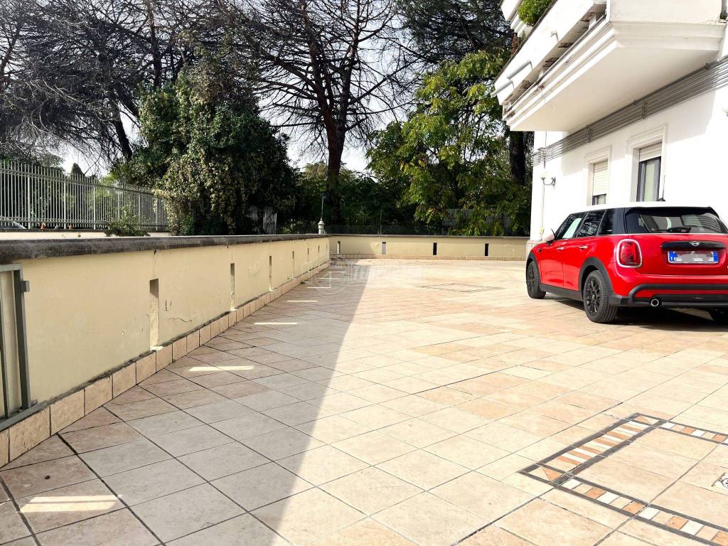 Casa Indipendente in vendita ad Aversa via eugenio montale 36