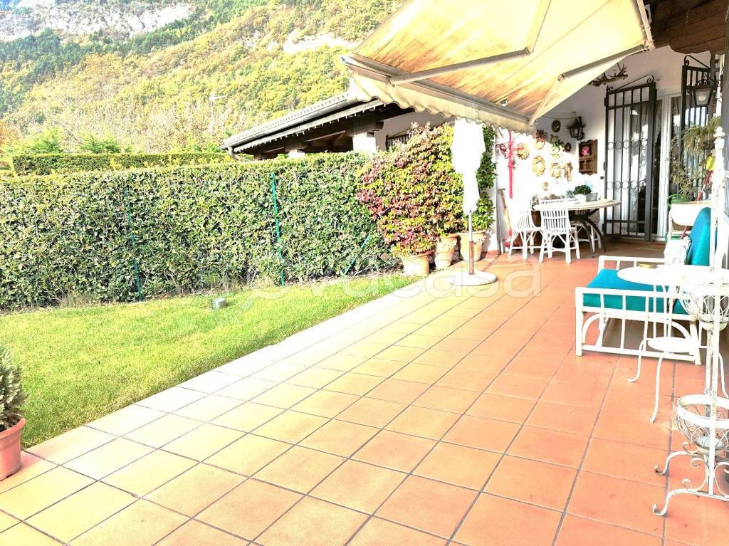 Villa Bifamiliare in vendita a Vallelaghi