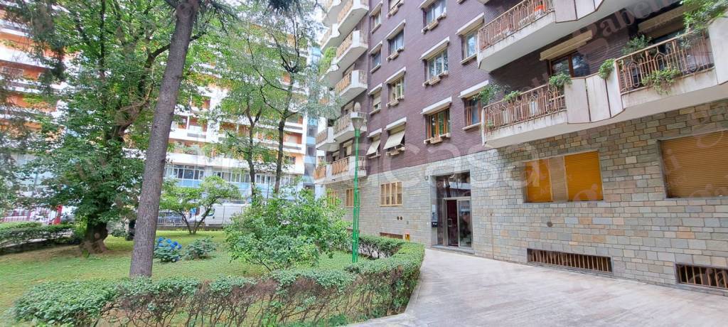 Appartamento in vendita a Milano via Adeodato Ressi, 34