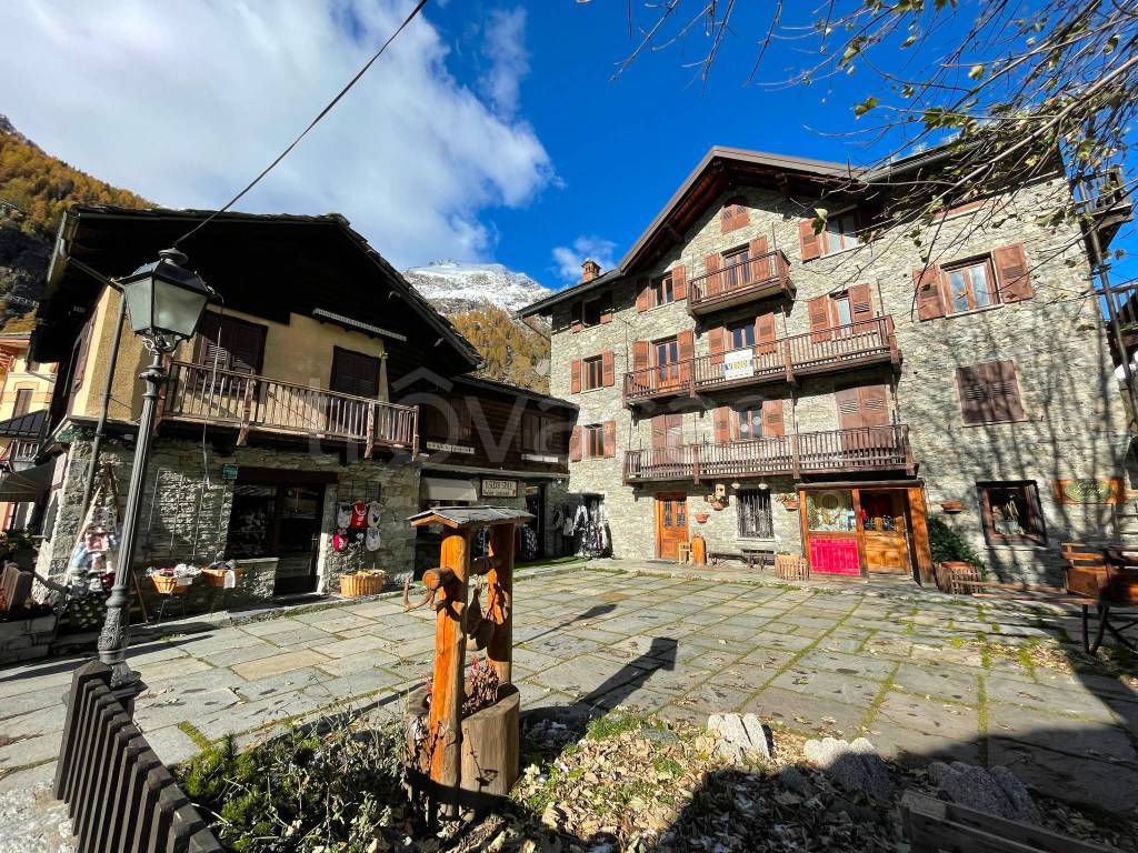 Appartamento in vendita a Gressoney-Saint-Jean monte-rosa-weg, 2