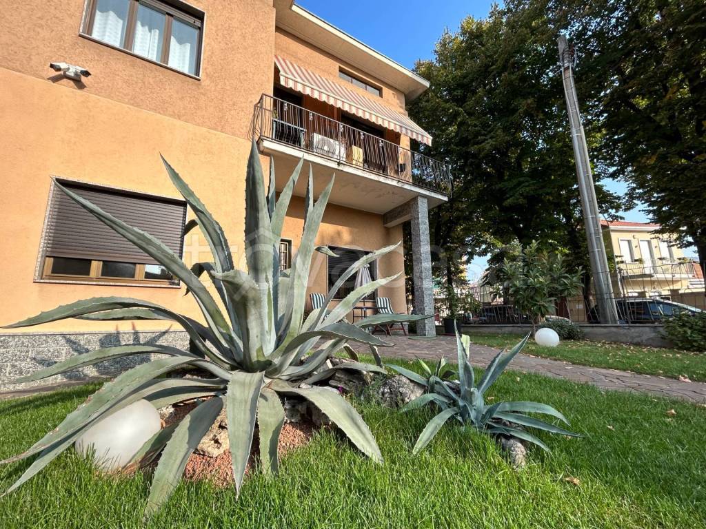 Casa Indipendente in vendita a Busto Arsizio