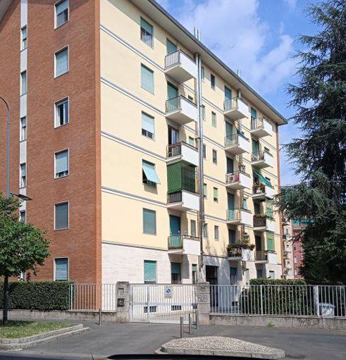 Appartamento all'asta a Milano via Bartolomeo Cabella, 54