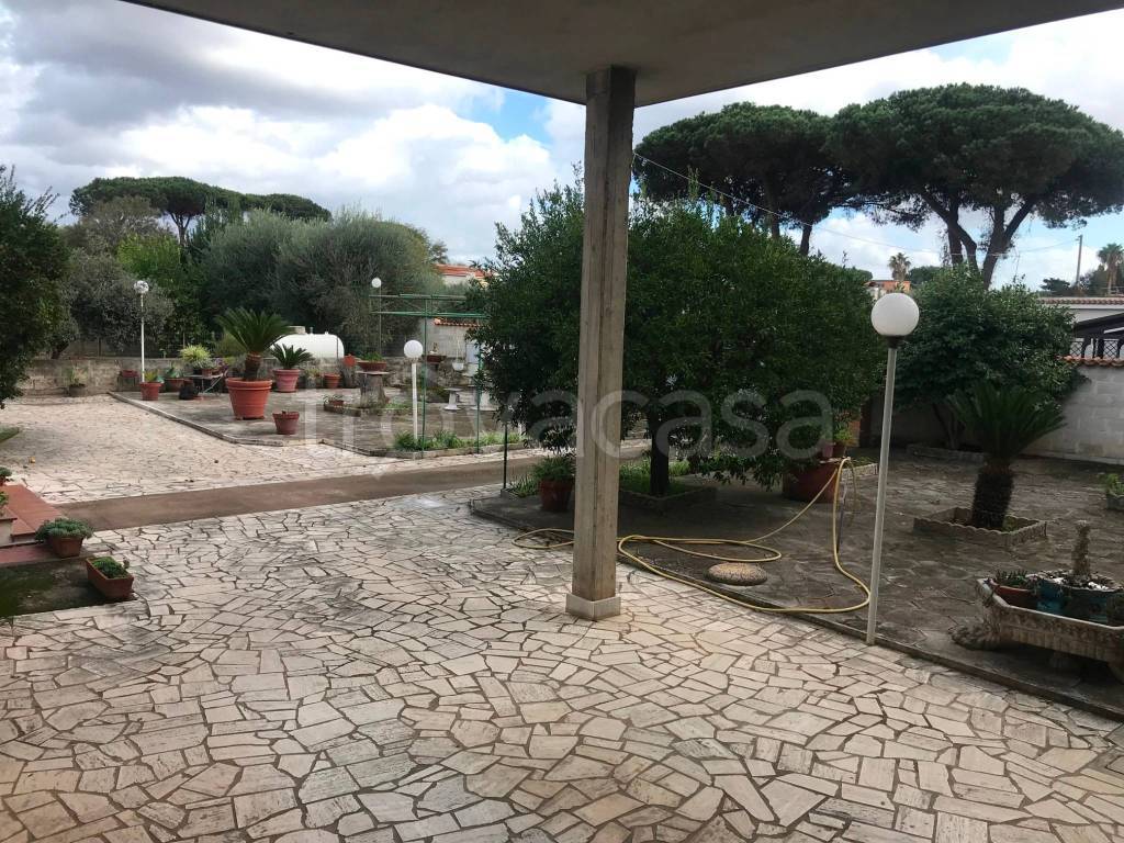 Villa in vendita a Nettuno via Arcinazzo