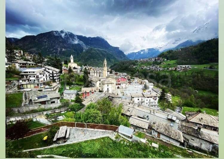 Appartamento in in vendita da privato a Chiesa in Valmalenco via Franco Sampietro