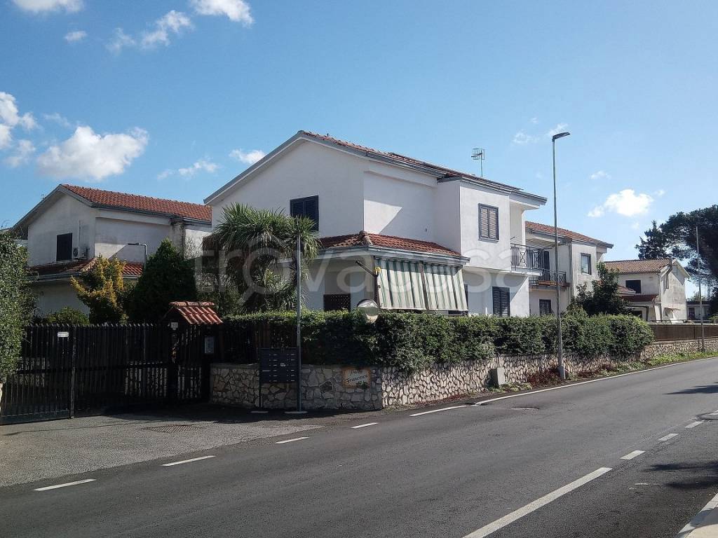 Villa in vendita a Giugliano in Campania