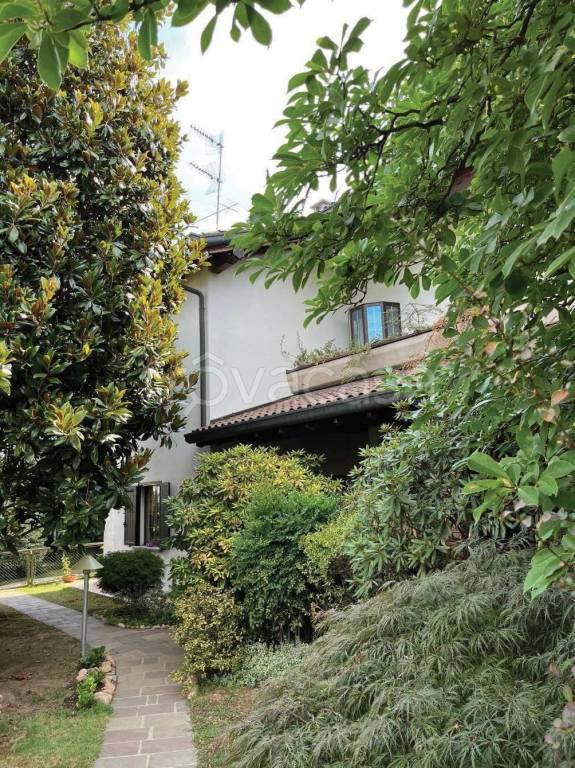 Villa all'asta ad Arcisate via Gabrieli, 7