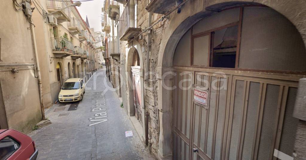 Appartamento all'asta a Nicosia via Discesa Pozzo