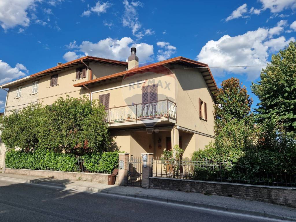 Appartamento in vendita ad Assisi via dell'Arce, 8