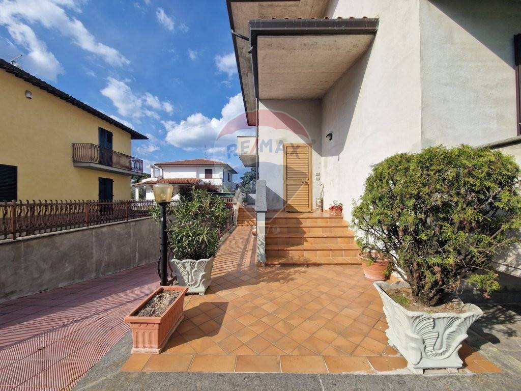 Casa Indipendente in vendita ad Assisi
