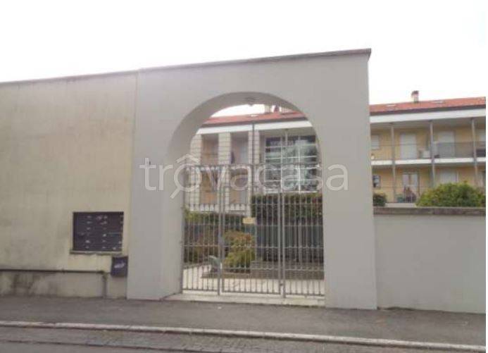Appartamento all'asta ad Appiano Gentile via Abate g. Pozzone, 13