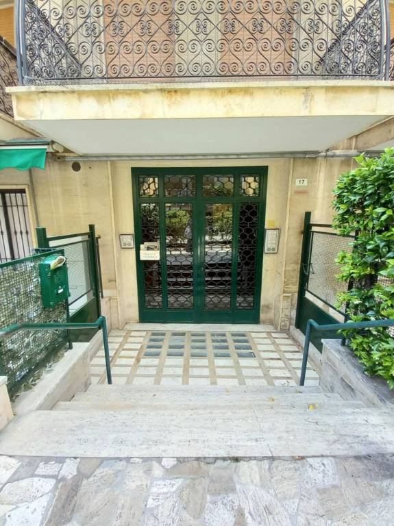 Appartamento in vendita ad Alassio via Privata Bogliolo