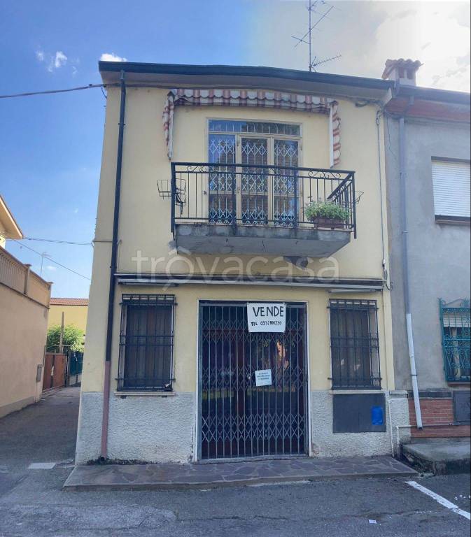 Casa Indipendente in in vendita da privato ad Argenta piazza Giordano Bruno, 13