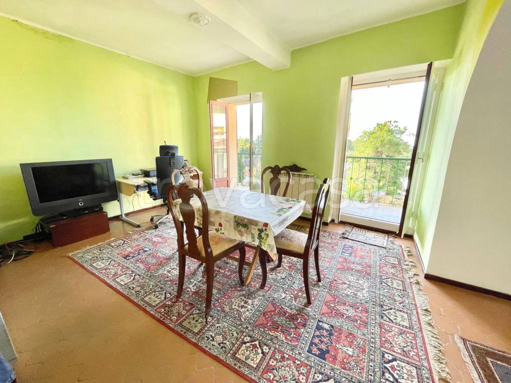 Casa Indipendente in vendita ad Agra x