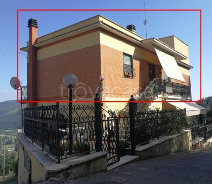Appartamento all'asta a Montopoli di Sabina via Dino Campana