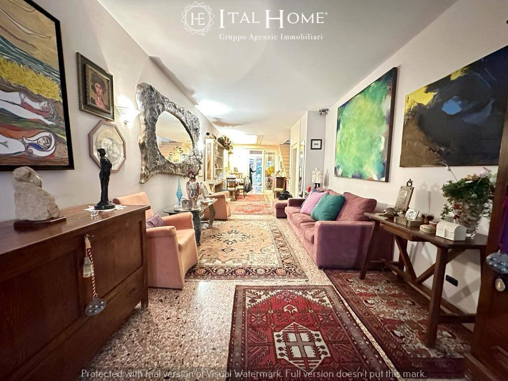 Intero Stabile in vendita a Bussolengo corso Mazzini