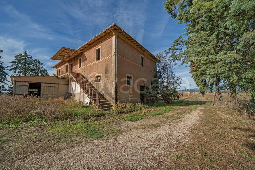 Casale in vendita ad Assisi via Porziuncola