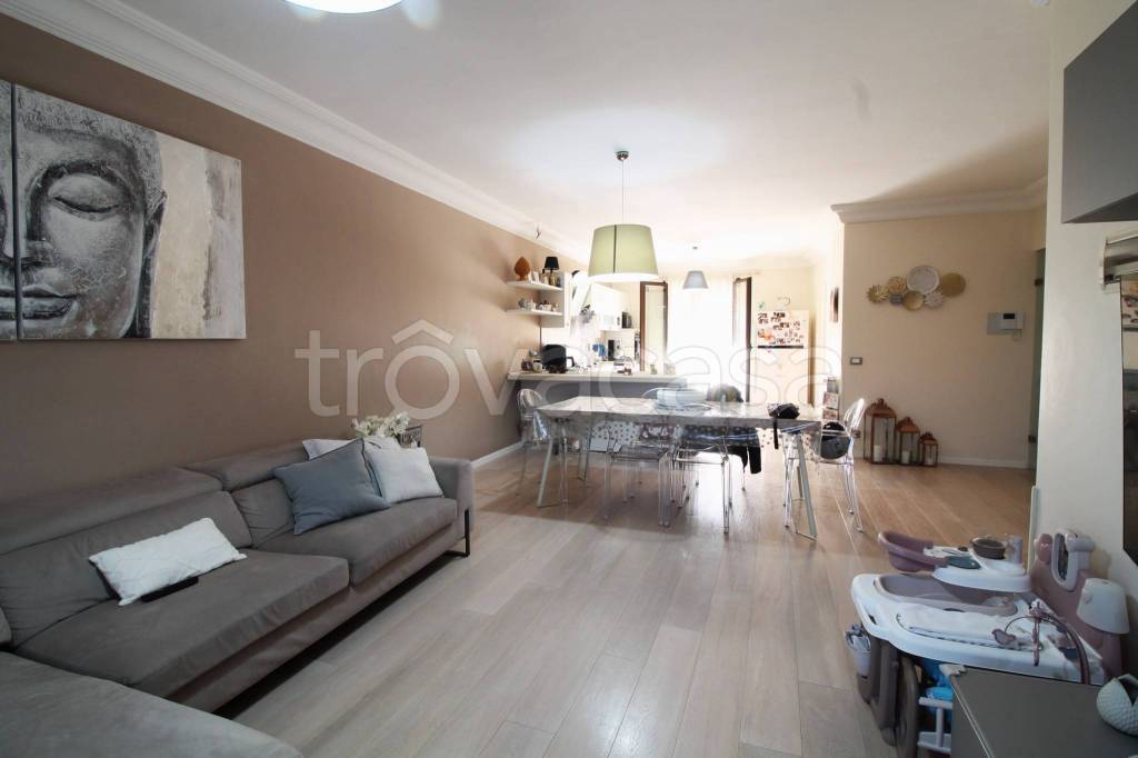 Appartamento in vendita a Bagheria via Costanza d'Altavilla, 21