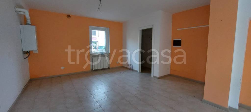 Appartamento in vendita a Desana c.So Marconi ang. Piazza Cavour s.n.c.