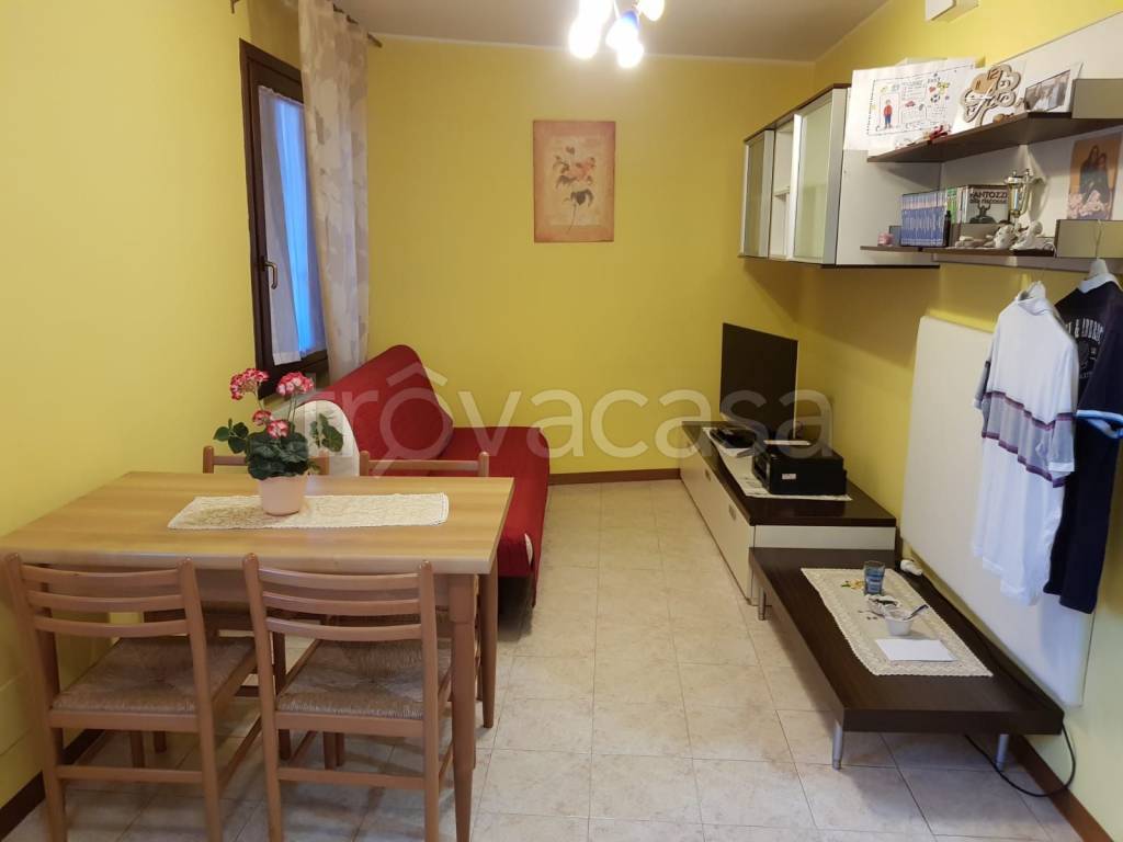 Appartamento in vendita a Fontanafredda via Gioacchino Rossini