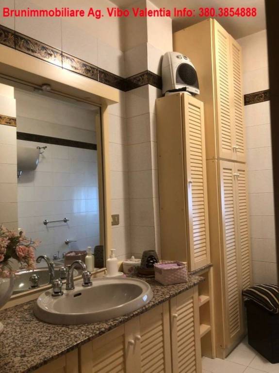 Appartamento in vendita a Vibo Valentia via Schipani, 1