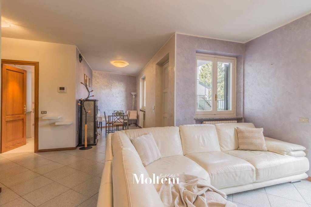 Villa Bifamiliare in vendita a Bellano frazione Bonzeno, 39d