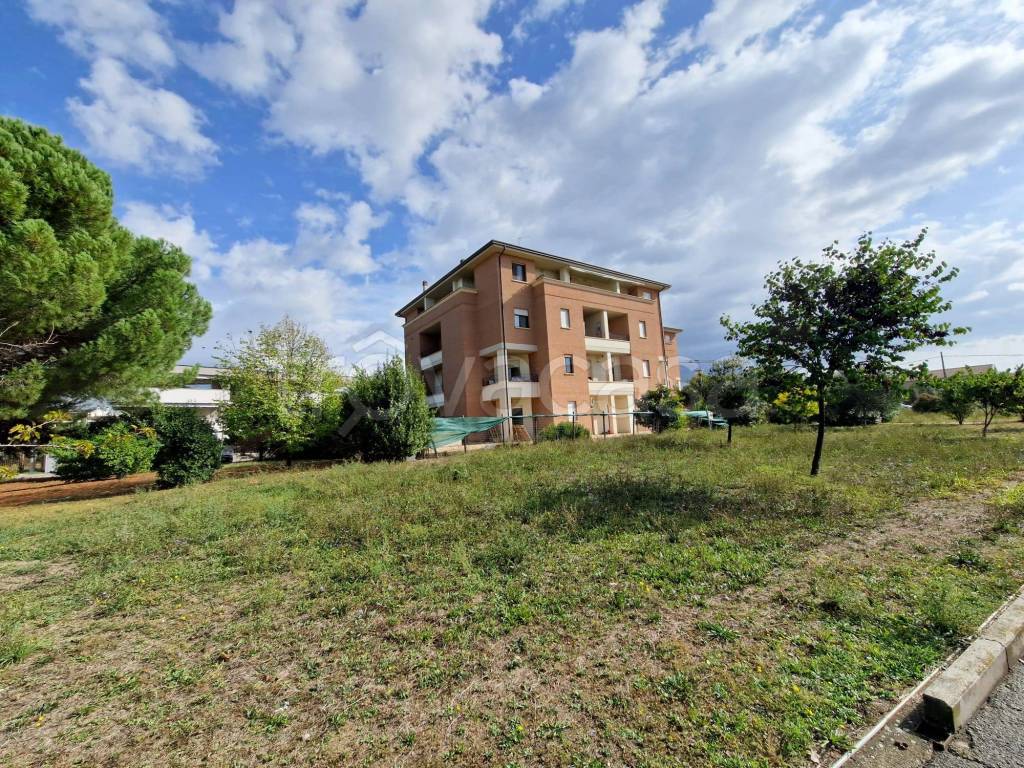 Appartamento in vendita ad Assisi via Enrico Toti