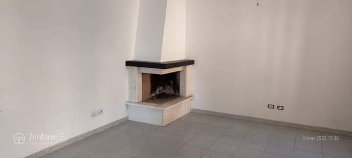 Appartamento in vendita ad Aprilia via Calabria