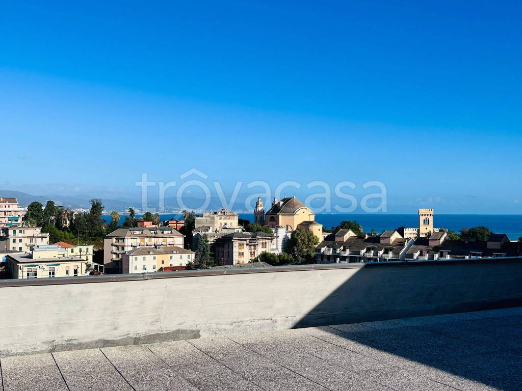 Appartamento in vendita ad Arenzano via Carlin, 79