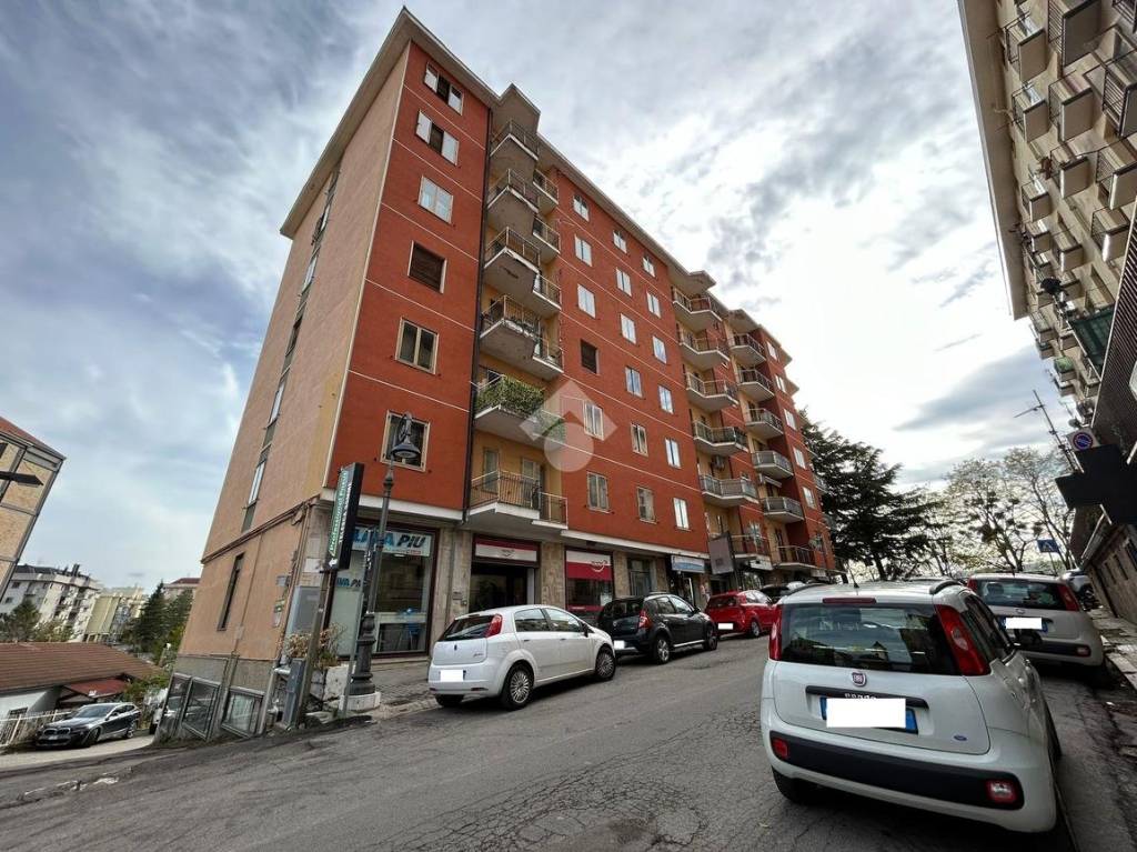 Appartamento in vendita a Potenza corso giuseppe garibaldi, 80