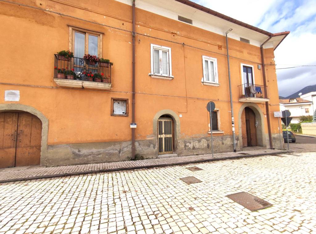 Appartamento in vendita ad Avellino via Ponte 1, 80A