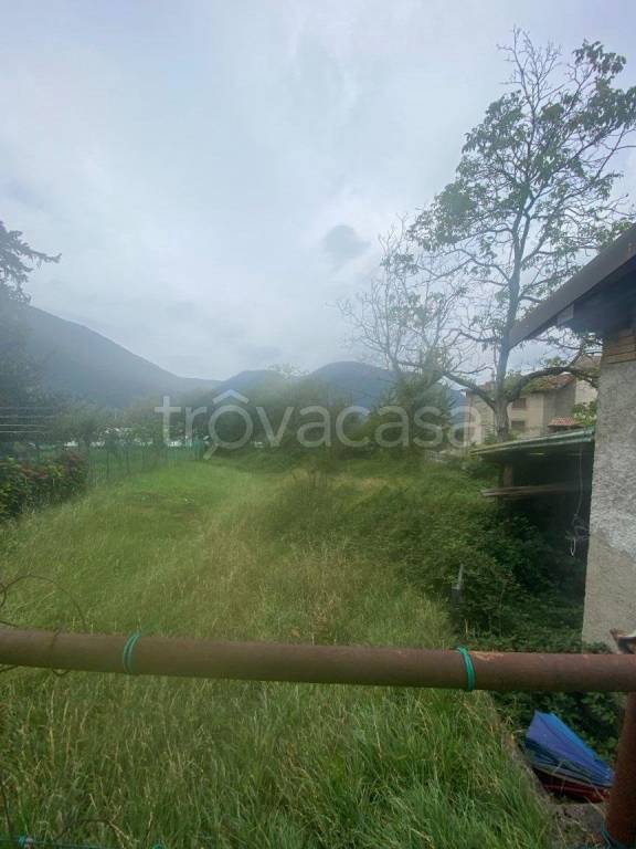 Intero Stabile in vendita ad Albino via Ansuino Abate