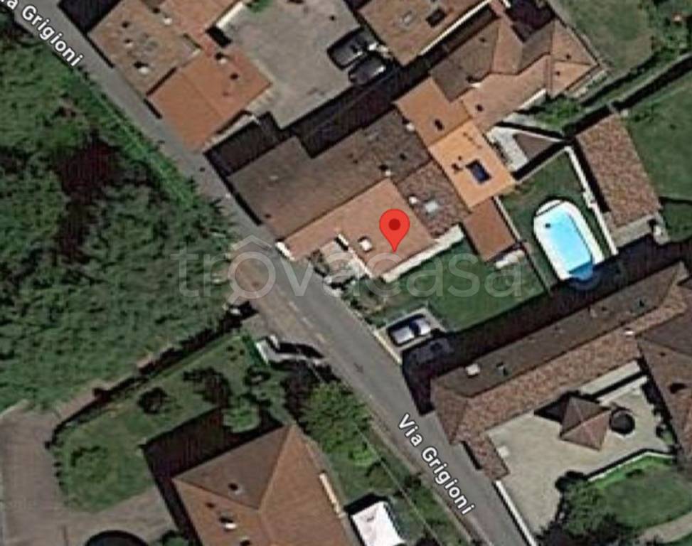 Appartamento all'asta ad Arona via Grigioni