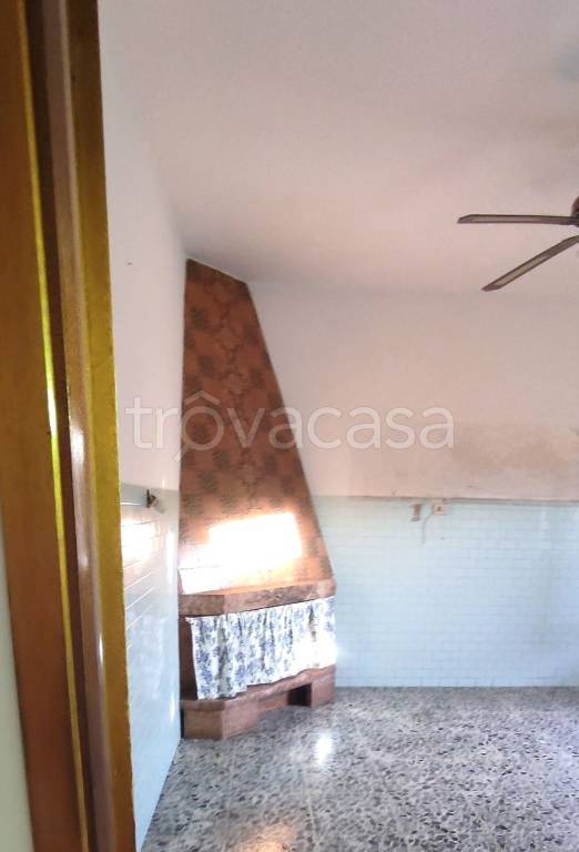 Appartamento in vendita ad Aprilia via Monti Ausoni