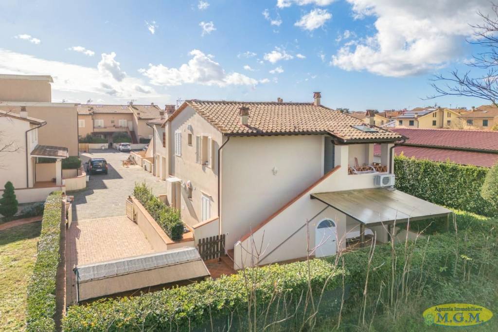 Appartamento in vendita a Bientina via del Monte Est,, 89