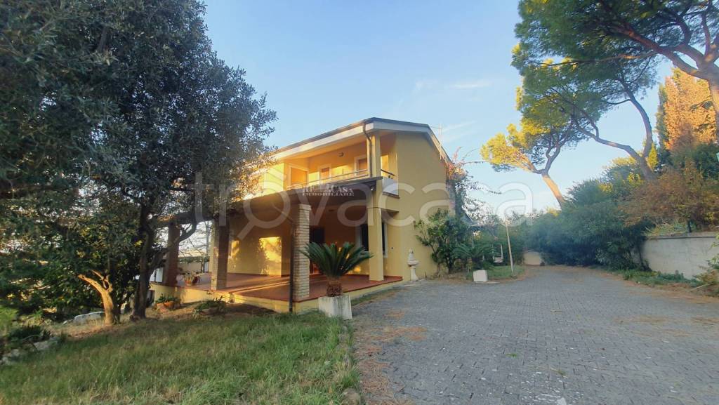 Villa in vendita a Colonnella via truentina