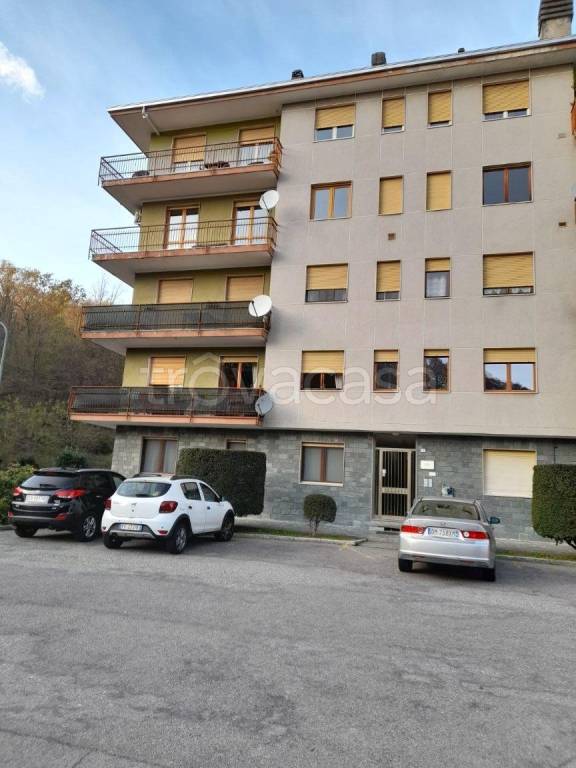 Appartamento in vendita a Borgosesia regione Cesolo