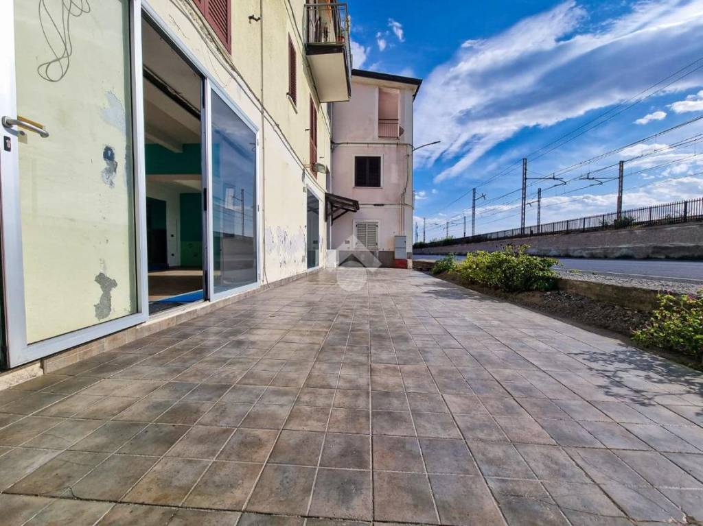 Appartamento in vendita ad Amantea amantea(cs) strada statale 18 tirrena inferiore, 105